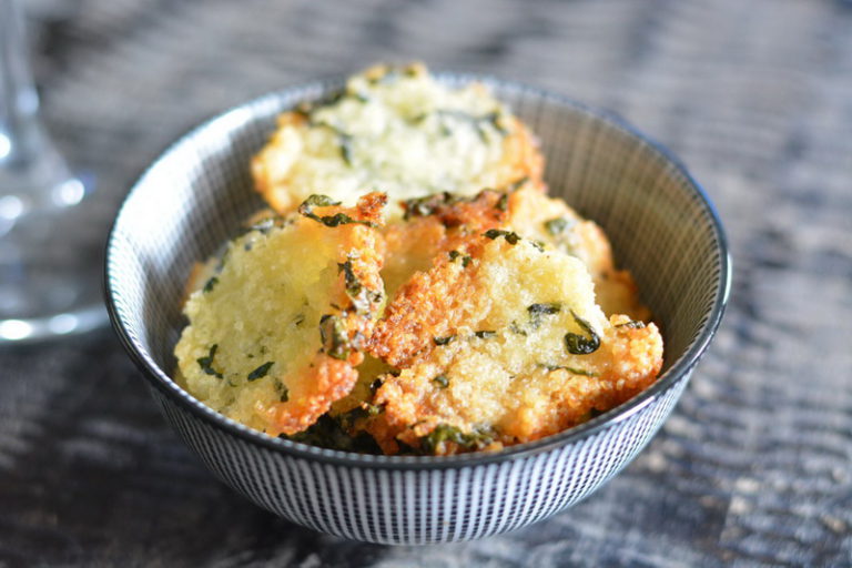 Easy crunchy homemade rice crackers - Dancing Unicorns